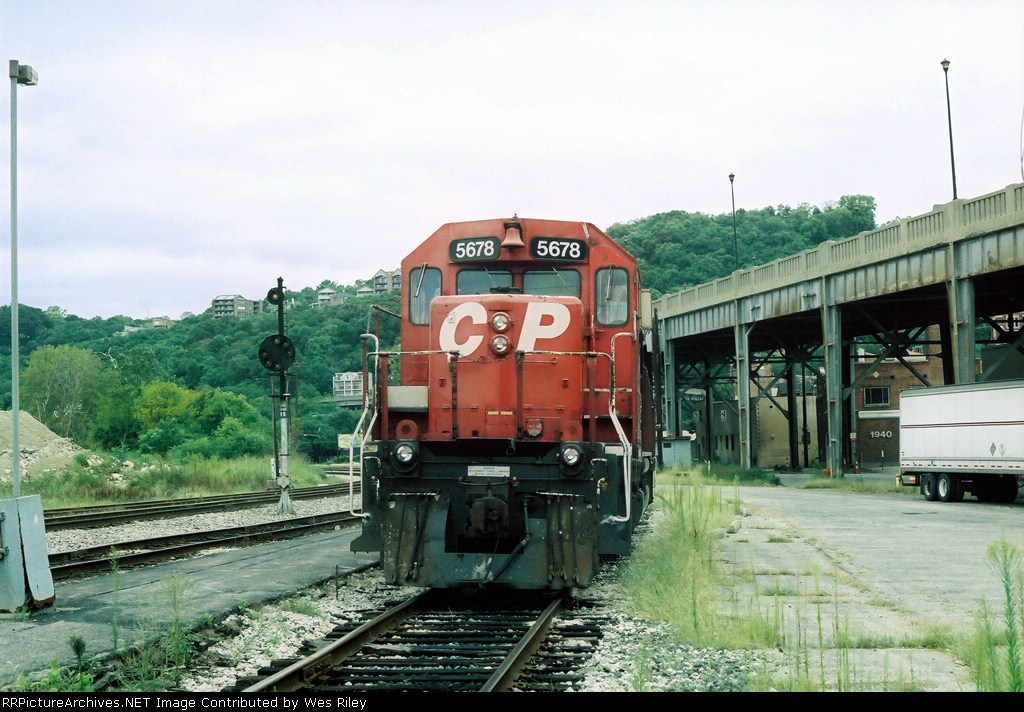 CP RAIL # 5678 (NREX)